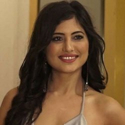 Poonam Rajput Biography, Age, Height, Weight, Family, Facts, Caste ...